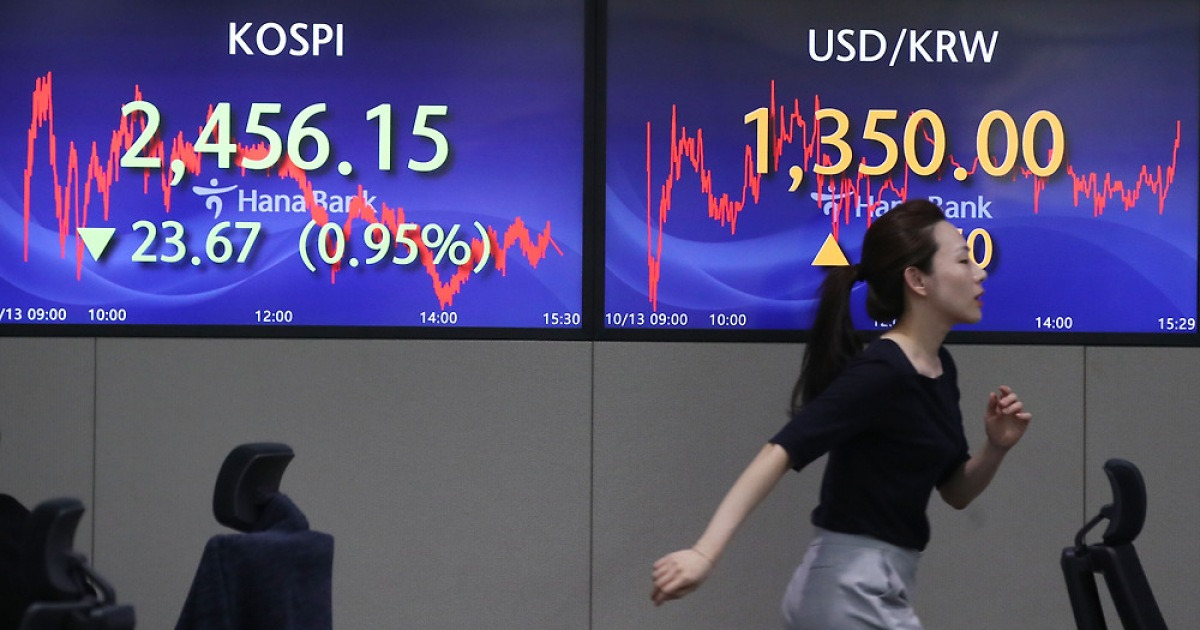 외국인, 국내 증시서 15일 연속 순매도… 삼성전자만 7500억어치 팔아