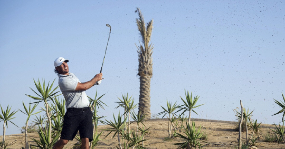 켑카, LIV 골프 13차 대회 3R서 단독 1위… 3번째 우승 보인다