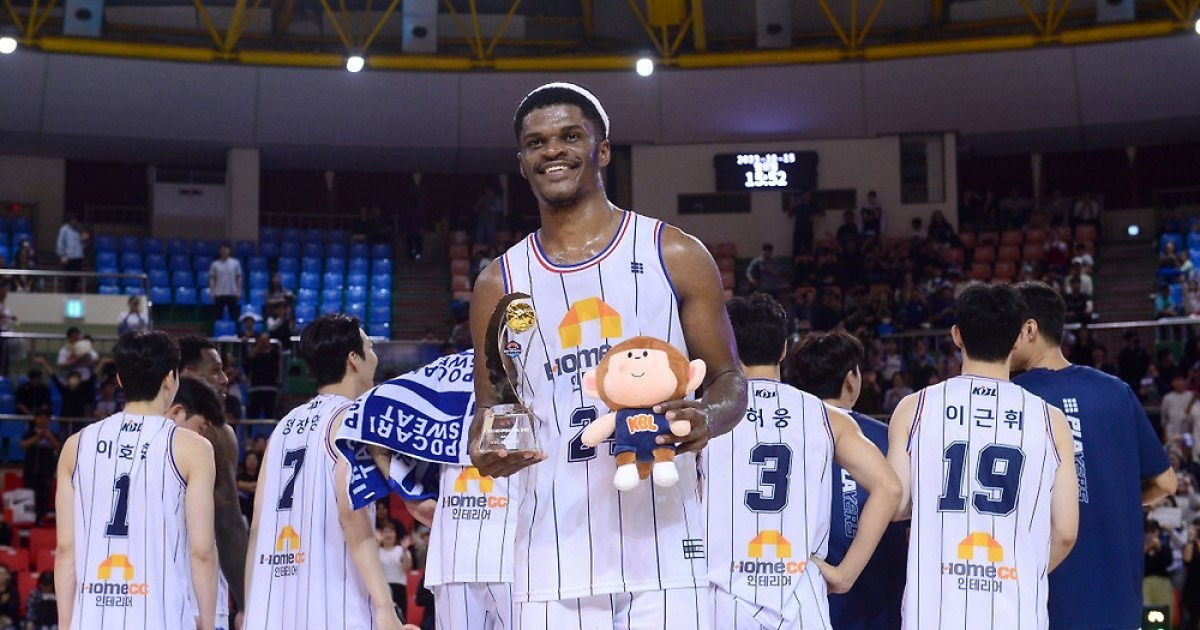 ‘4G 평균 25.3점 폭발’ 존슨, KCC 첫 우승 이끌고 MVP까지 겹경사! [KBL컵 현장 리뷰]