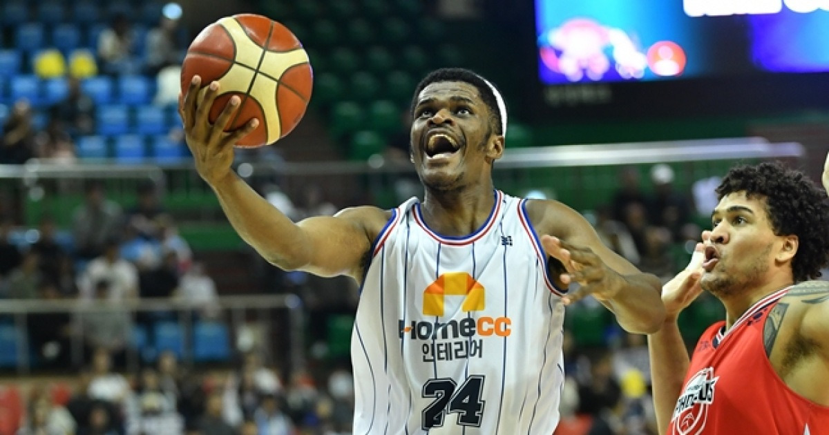 '20점 뒤집은 저력' KCC, 현대모비스 꺾고 KBL 컵대회 첫 우승... '더블더블' 존슨 MVP