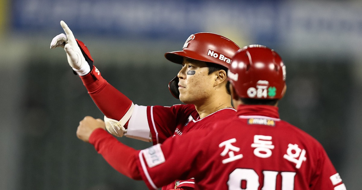 SSG, '준PO 직행' 3위 불씨 살렸다…두산 5위 확정