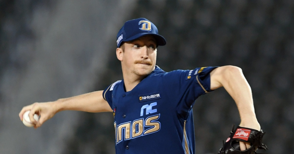 ‘20승-200K’ NC 페디, ‘제10회 BNK 부산은행 최동원상’ 수상 영예