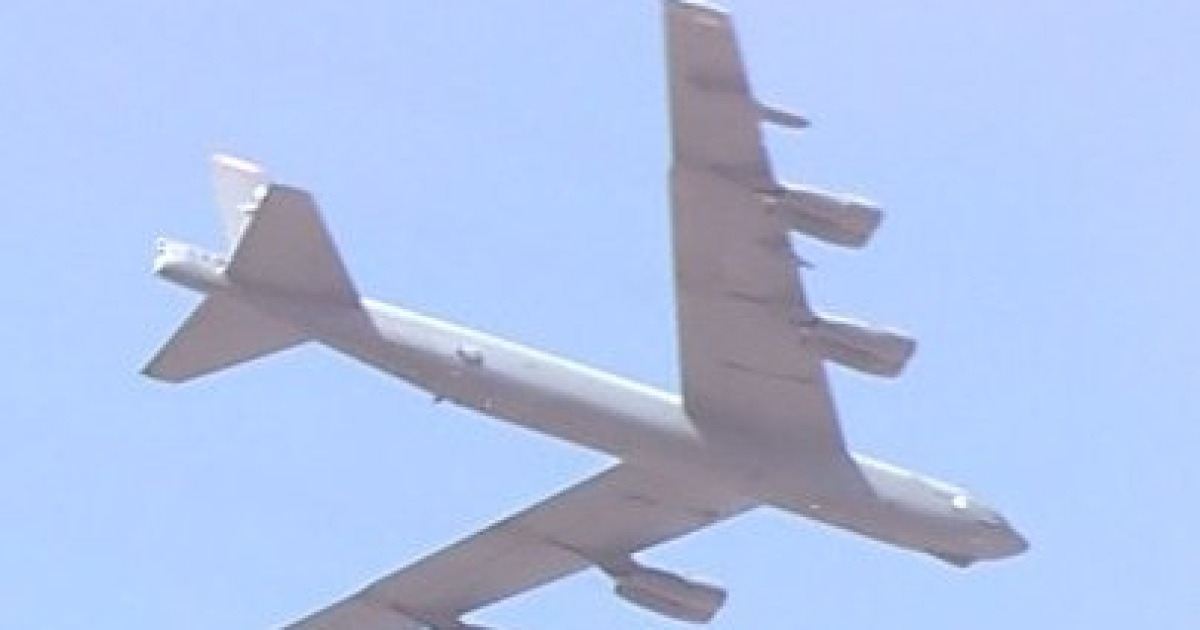 F-22, B-52 수도권 상공 출격…미국 ‘3개의 전선 끄떡없다’ 과시