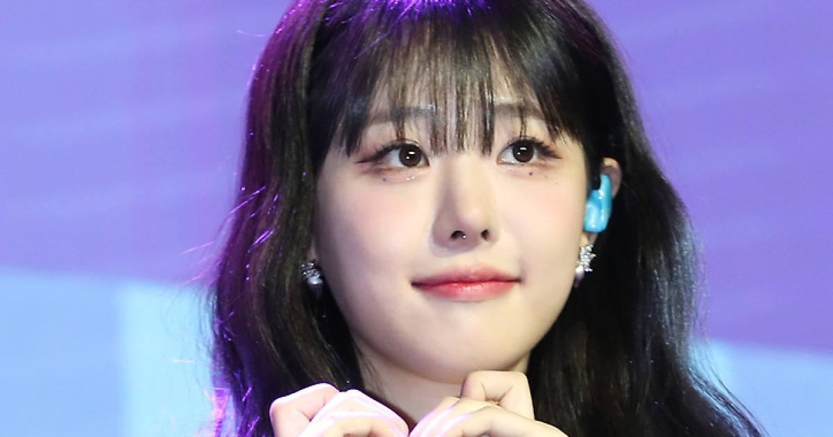 QWER 히나, 걸밴드 변신한 410만 틱토커