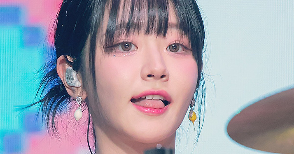 [포토] QWER 쵸단, 초 필살기 빼꼼