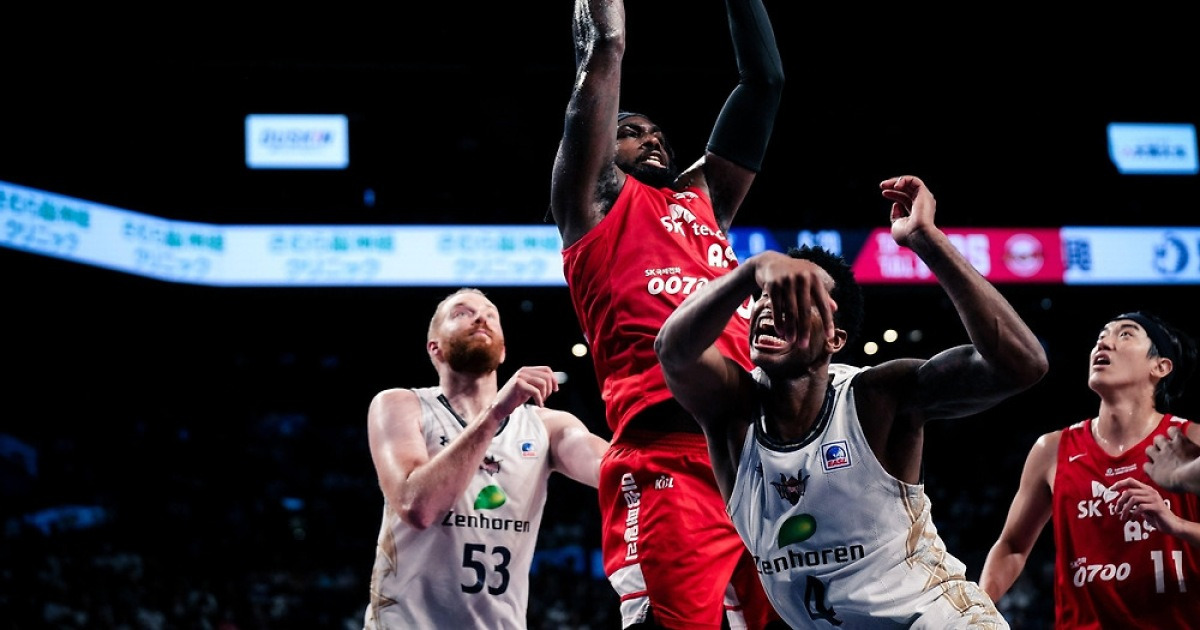 김선형 없고 오세근 1분 뛴 프로농구 SK, EASL 1차전 석패