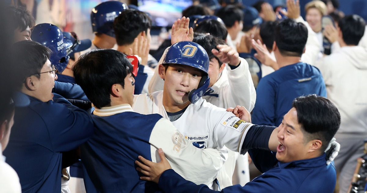 [WC1] '서호철·김형준 10타점 합작' NC, 두산 꺾고 준PO 진출