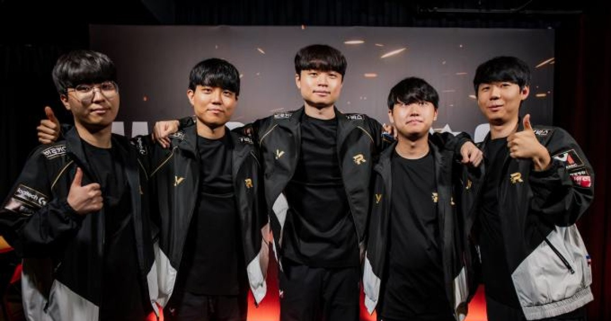 BLG에 패배한 KT 롤스터, 1패 안고 2라운드로 [롤드컵]