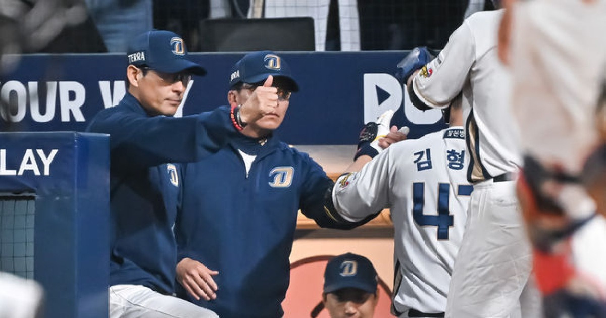 타선 대폭발로 준PO행...NC 강인권, "선수들 덕분에 승리, 페디 등판은 모레쯤 결정" [WC1]