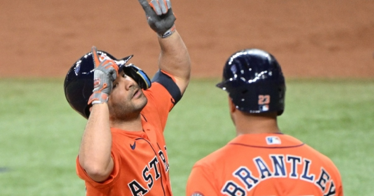 휴스턴, PS 4경기 만에 두 자릿수 안타…ALCS 2패 뒤 첫 승 반격