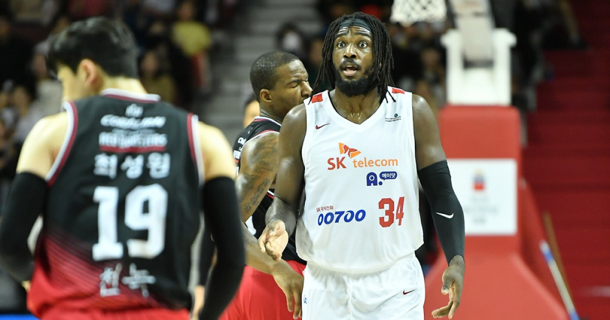 [KBL 개막]서울 SK 워니 최다 46점 맹폭, '디펜딩 챔피언' 안양 정관장 89-74 제압했다