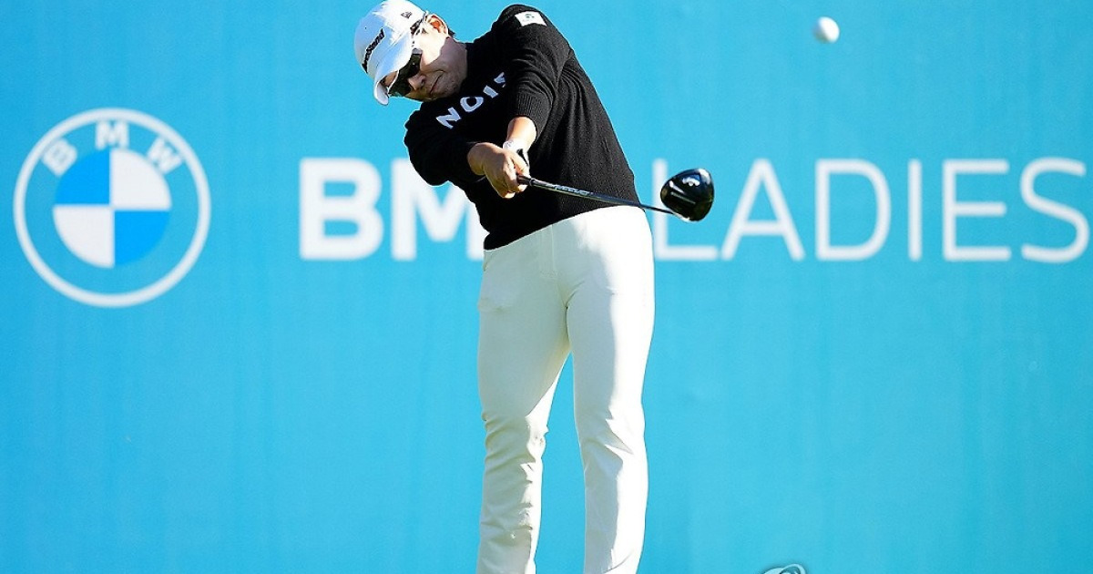 LPGA 투어 BMW 챔피언십 3R, 티샷 치는 신지애