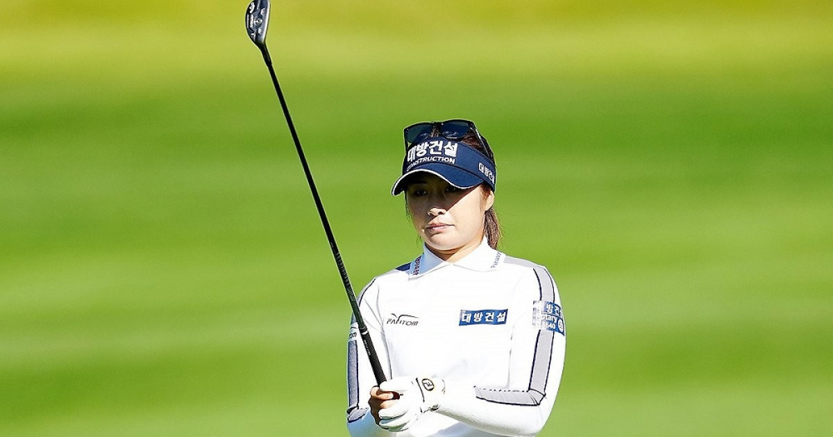 LPGA 투어 BMW 챔피언십 3R, 코스 살피는 이정은