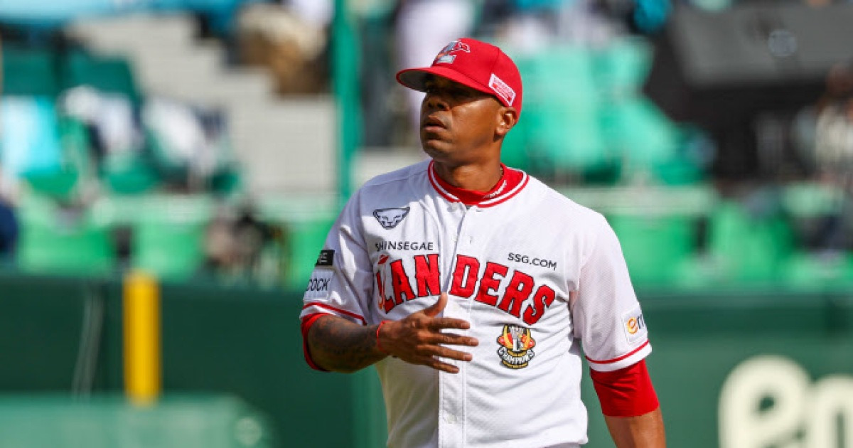 NC-SSG 준PO 1차전, 2만2500석 다 찼다…올해 가을야구 첫 매진