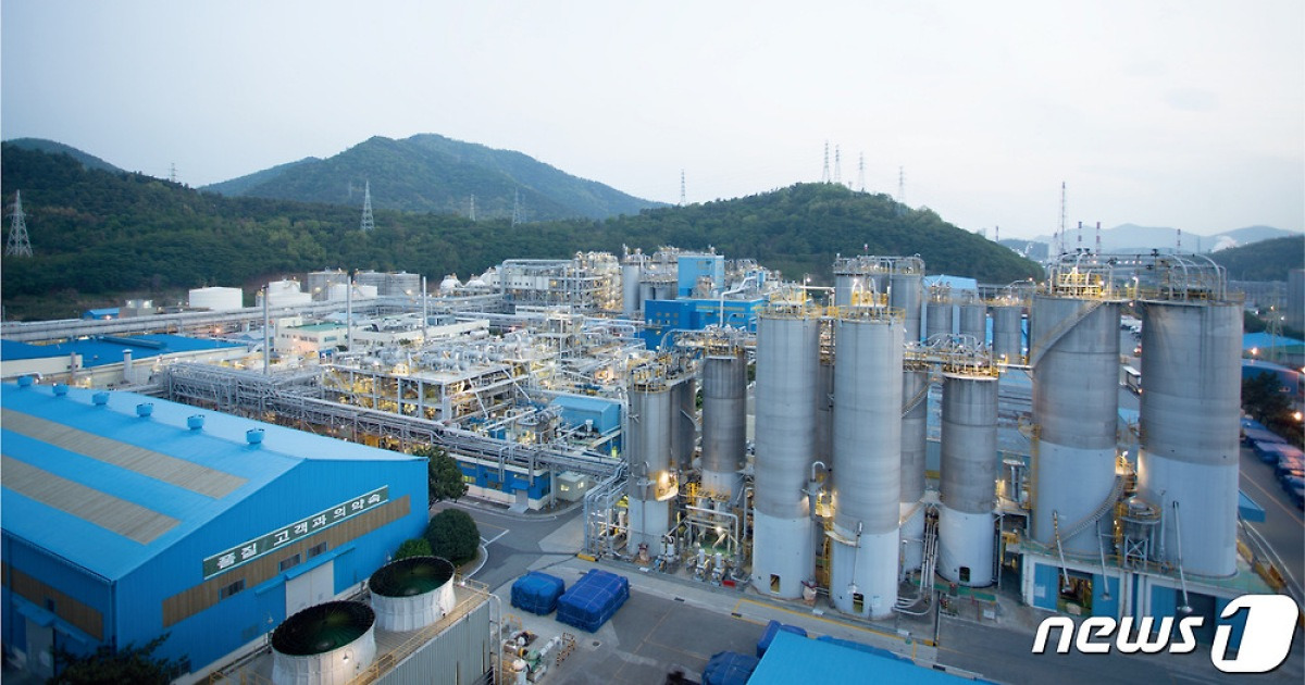 롯데케미칼, SK이노·SKIET와 '탄소포집' 기술개발 및 사업 협력