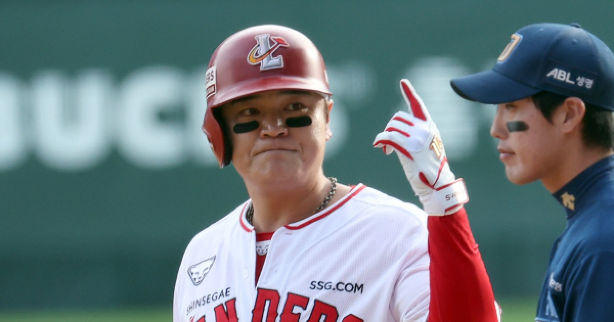 [준PO2] '어제와 다른 2차전을 위해' SSG 추신수-최주환으로 꾸린 테이블세터