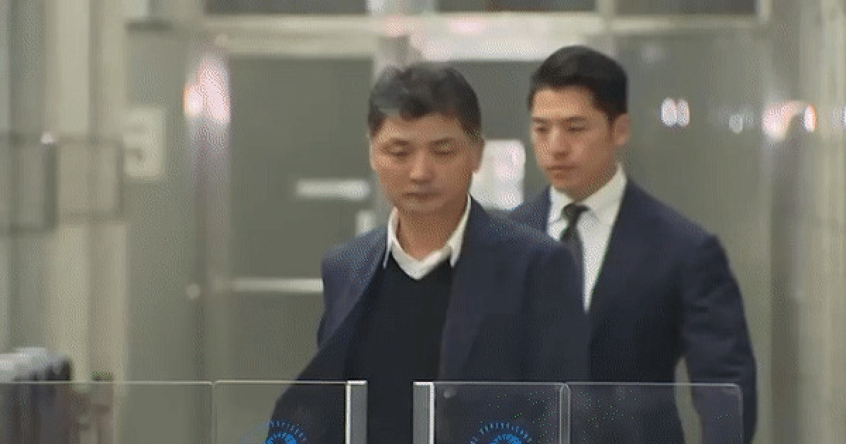 'SM 시세조종 의혹' 16시간 조사 마친 카카오 김범수 "성실히 임했다"