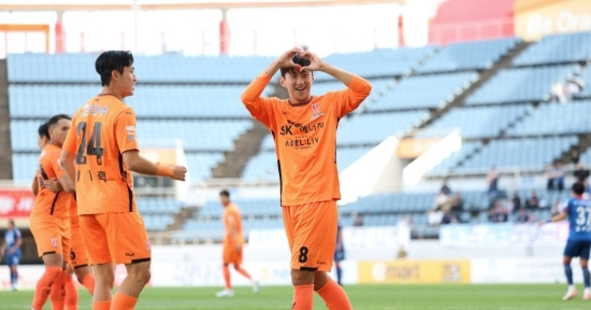 제주 김건웅, K리그1 34R MVP…해트트릭한 김천 최병찬, K리그2 36R MVP