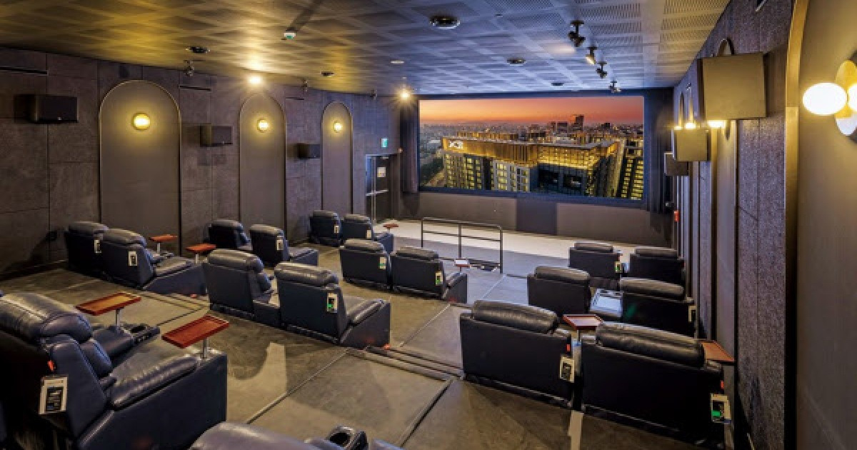 수영장·골프장 이젠 '메가박스'입점까지? 진화하는 고급아파트 커뮤니티 시설 | 땅집고