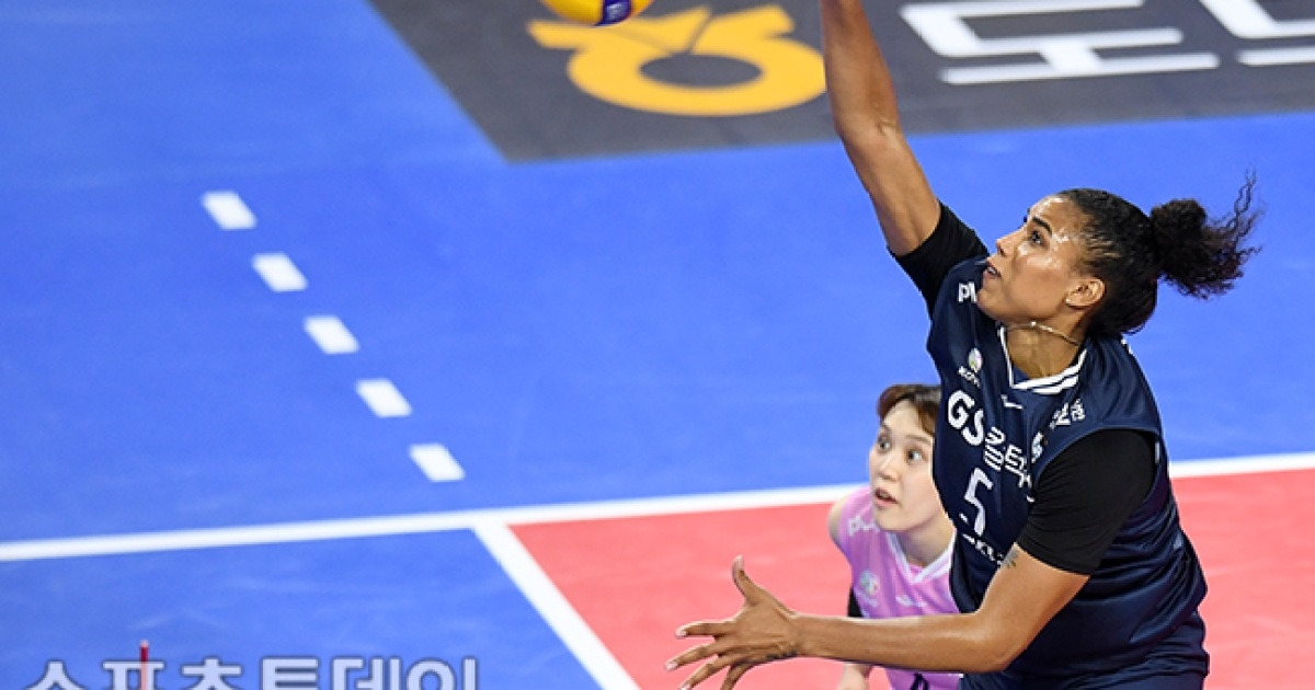 '실바 33점' GS칼텍스, IBK기업은행 꺾고 개막 2연승…OK금융, KB손보 격파