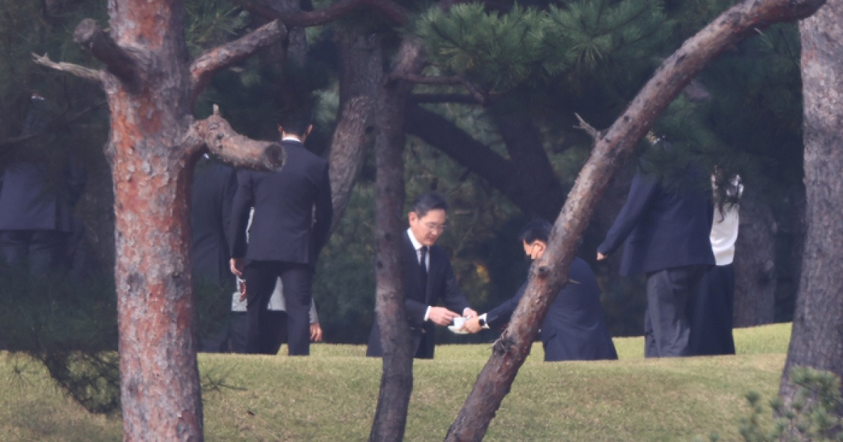 이건희 회장 3주기 추도식…이재용 등 유족·경영진 참석