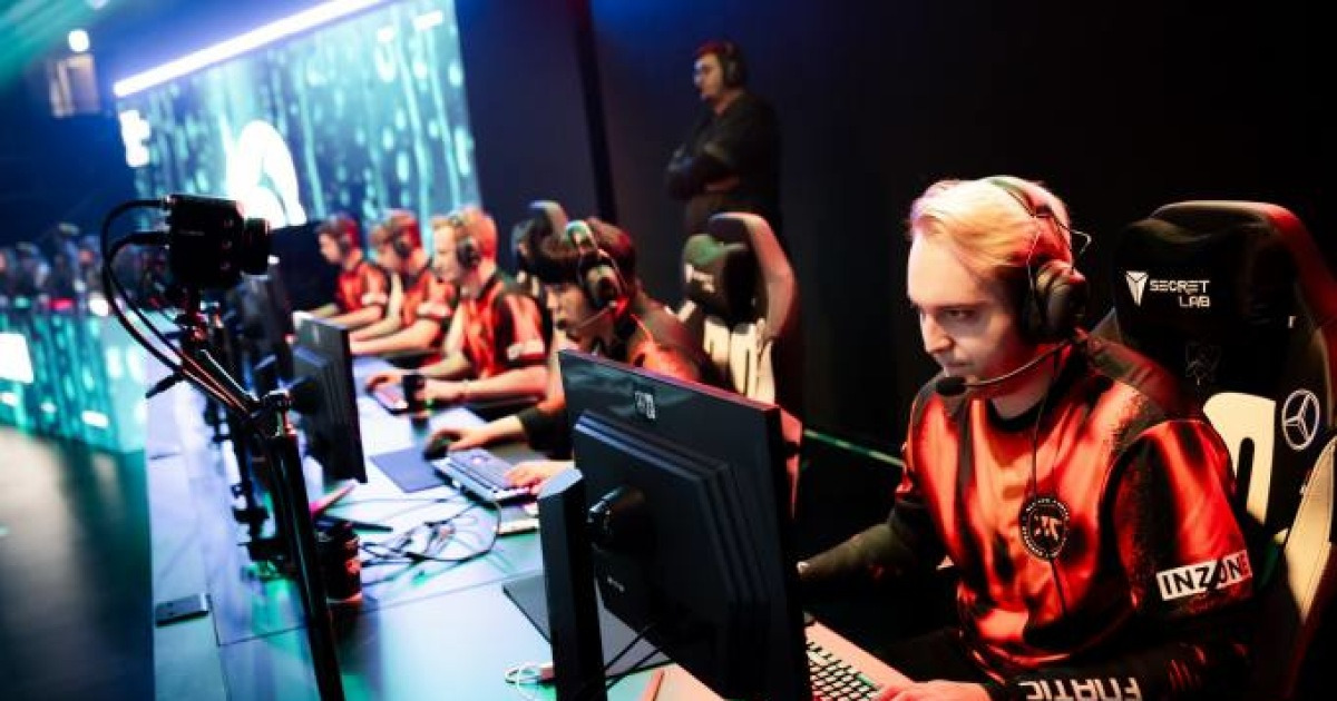 월즈 초대 우승팀 프나틱, 북미의 자존심 C9 탈락시켜 [롤드컵]