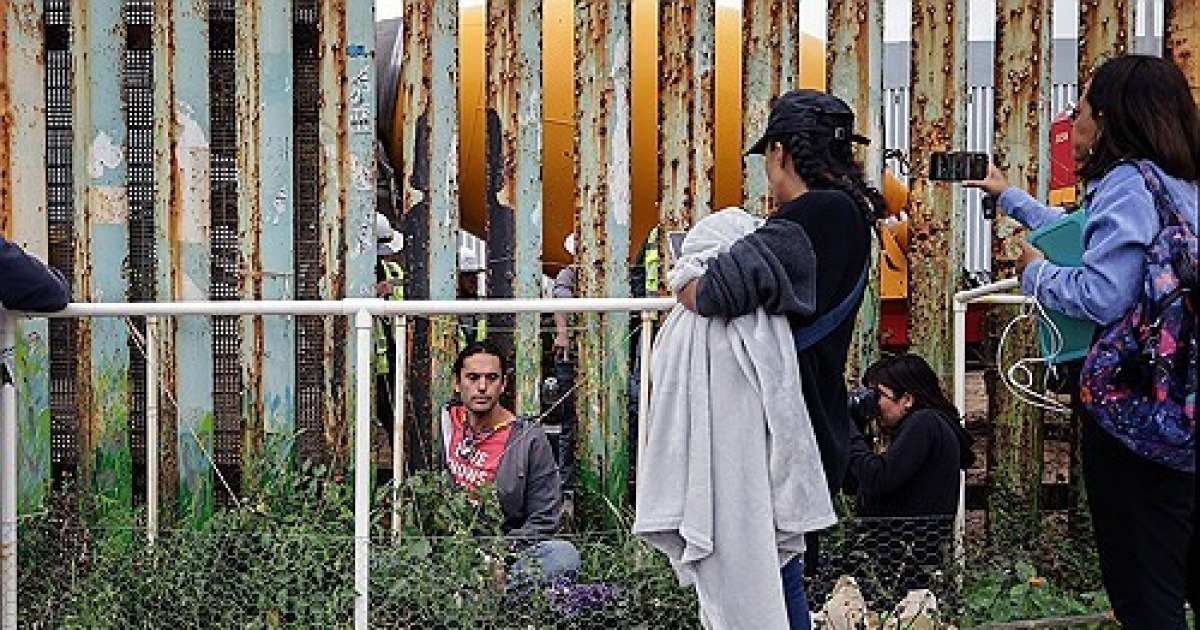 MEXICO USA BORDER WALL