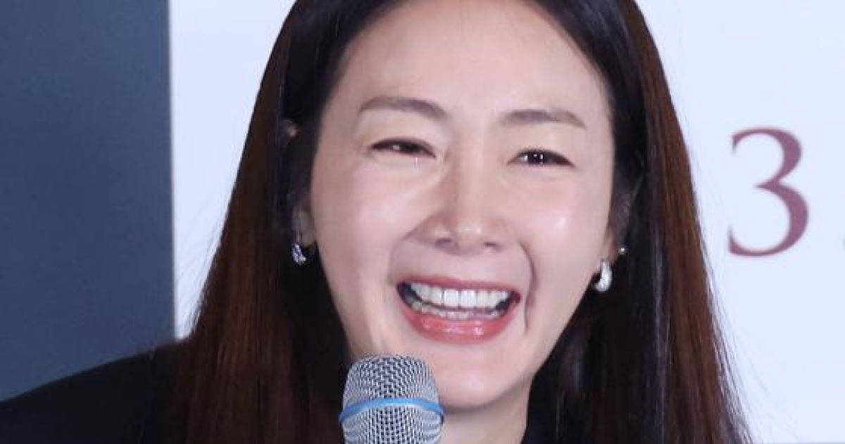 '뉴노멀' 7년만 스크린 컴백 최지우 "공포 장르 러브콜 의외였다"