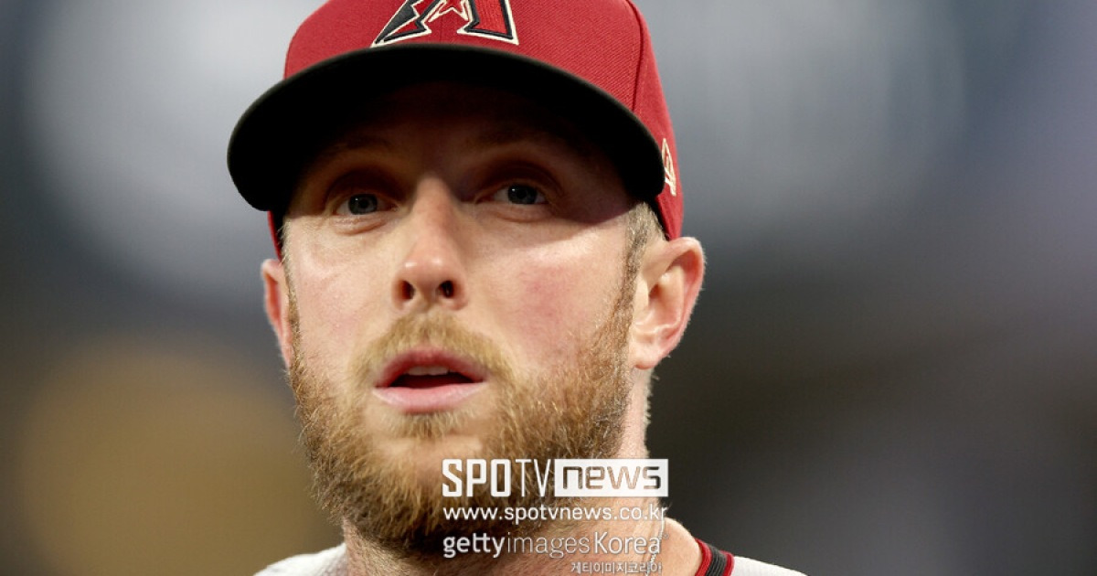 'WS 기적 주역' KBO 역수출 신화, 美도 얼마나 놀라우면…"한국 자꾸 묻지만, 그래도 하나 궁금한 게"