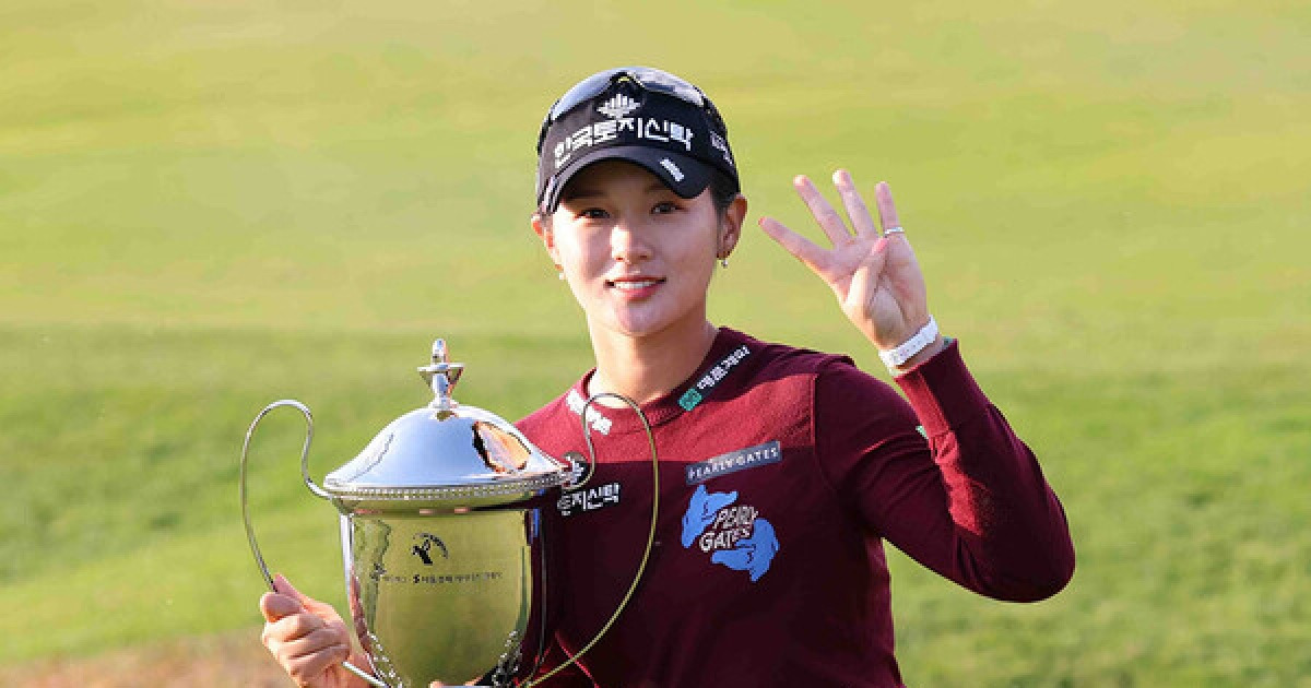 '910일간 9번의 준우승' 박현경, 연장 접전 끝에 드디어 우승…개인 최고 시즌상금 돌파 기대 [KLPGA]