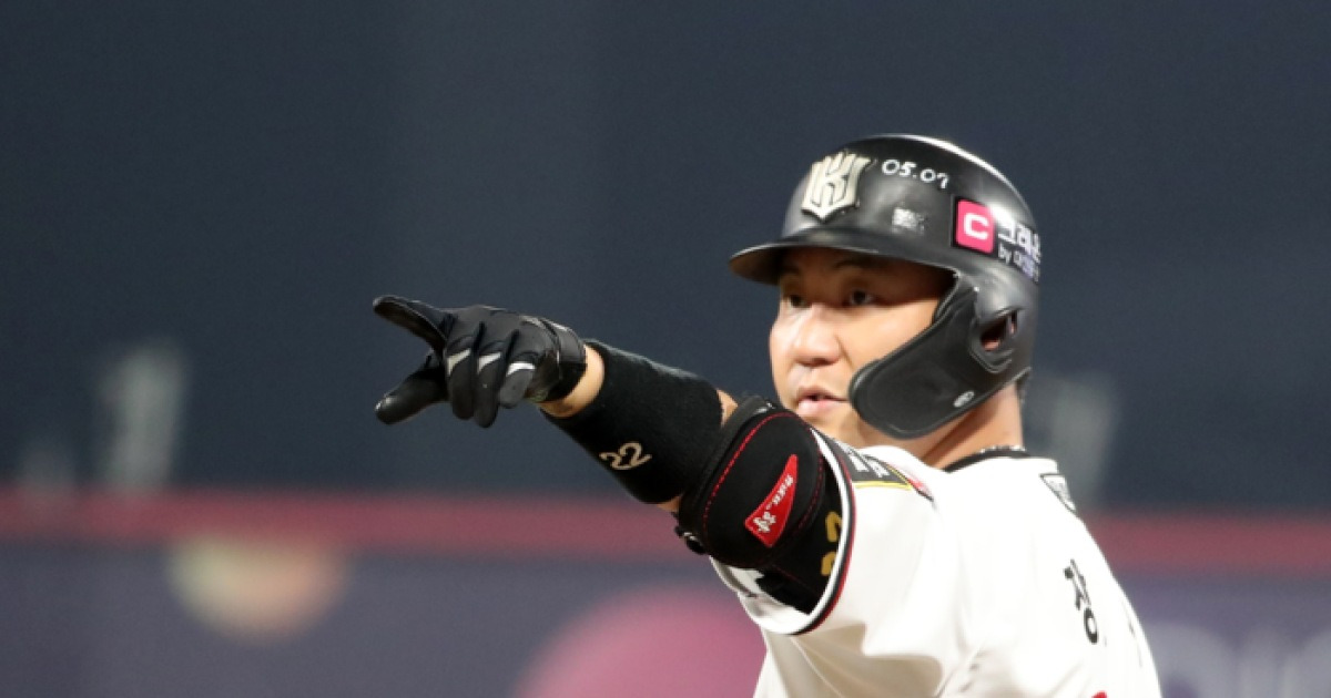 장성우의 히트앤드런과 문상철의 기습번트···NC-KT의 9회를 흔든 ‘두 장면’[PO2 벤치 리뷰]