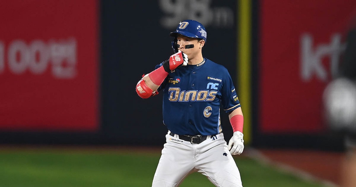 NC 불꽃 타선 이끄는 손아섭, "욕심 버릴 수 있었다"고 말한 이유 [PO1]