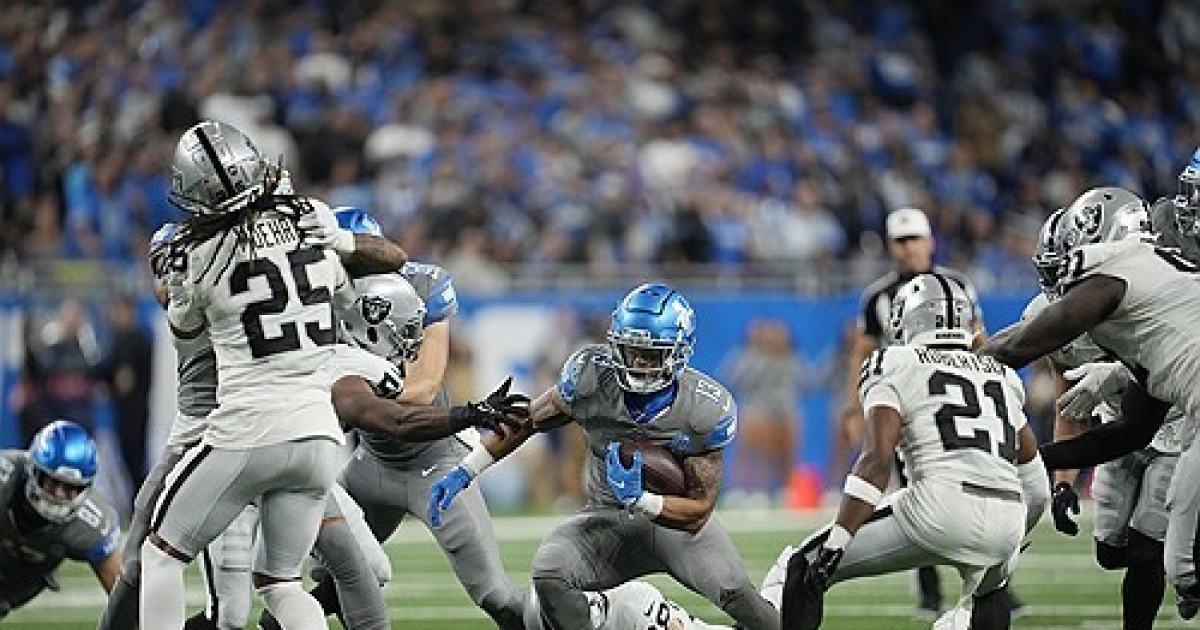 Raiders Lions Football