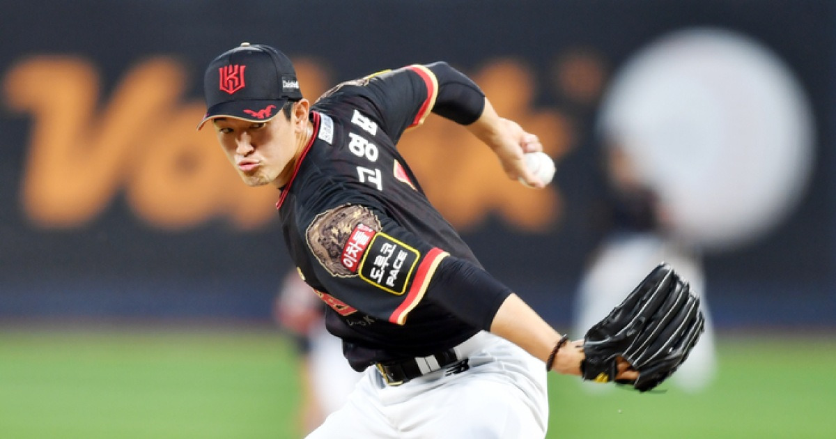 ‘탈락 위기’ KT 고영표 vs ‘업셋 완성’ NC 태너, PO 3차전 승리 여신은 누굴 향해 웃을까[PO3 선발예고]