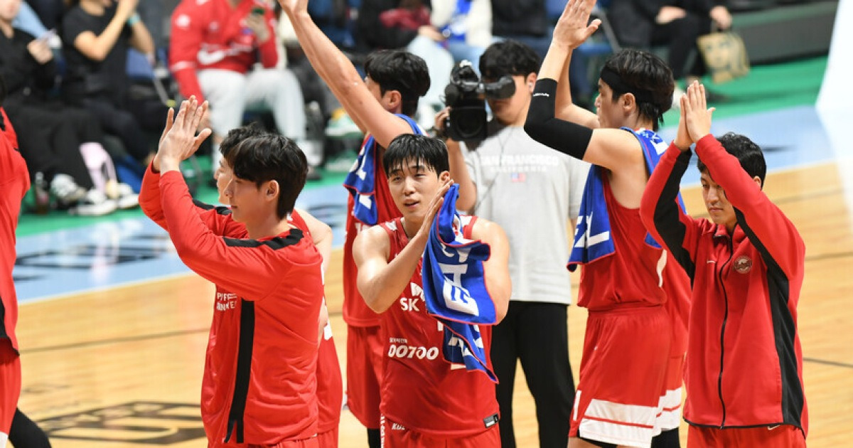 [JB화보] 동아시아슈퍼리그(EASL) SK, 류큐 골든 킹스에 82-69로 승리