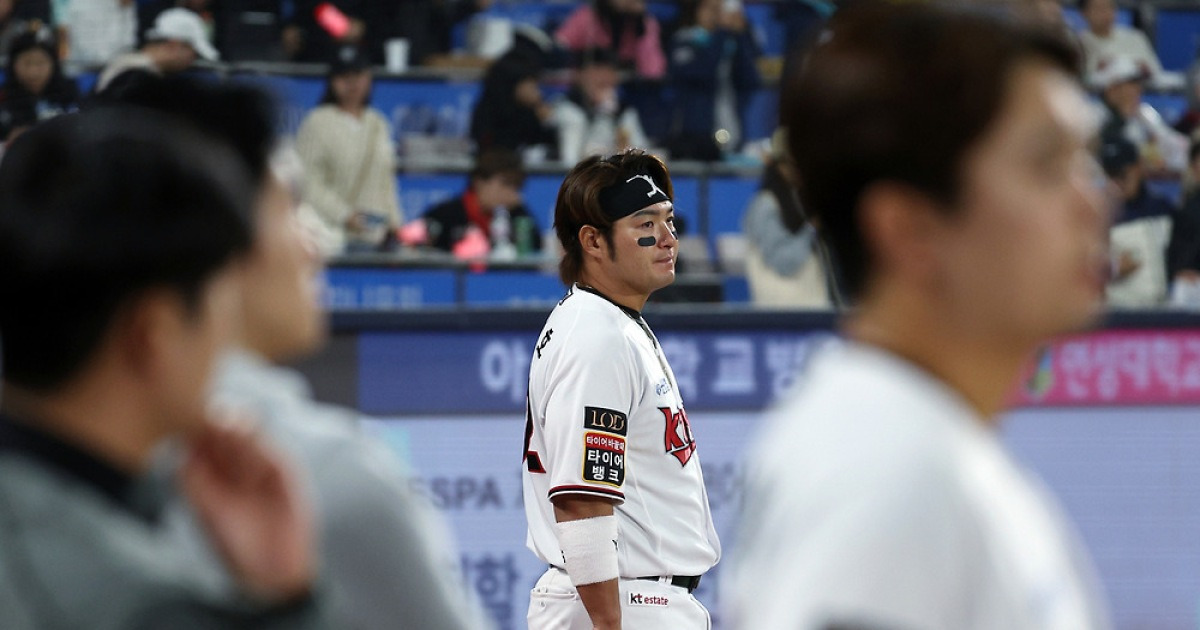 KT 4번 타자 박병호, 이대로 끝나면 또 무관…반격 이끄나[PO3]