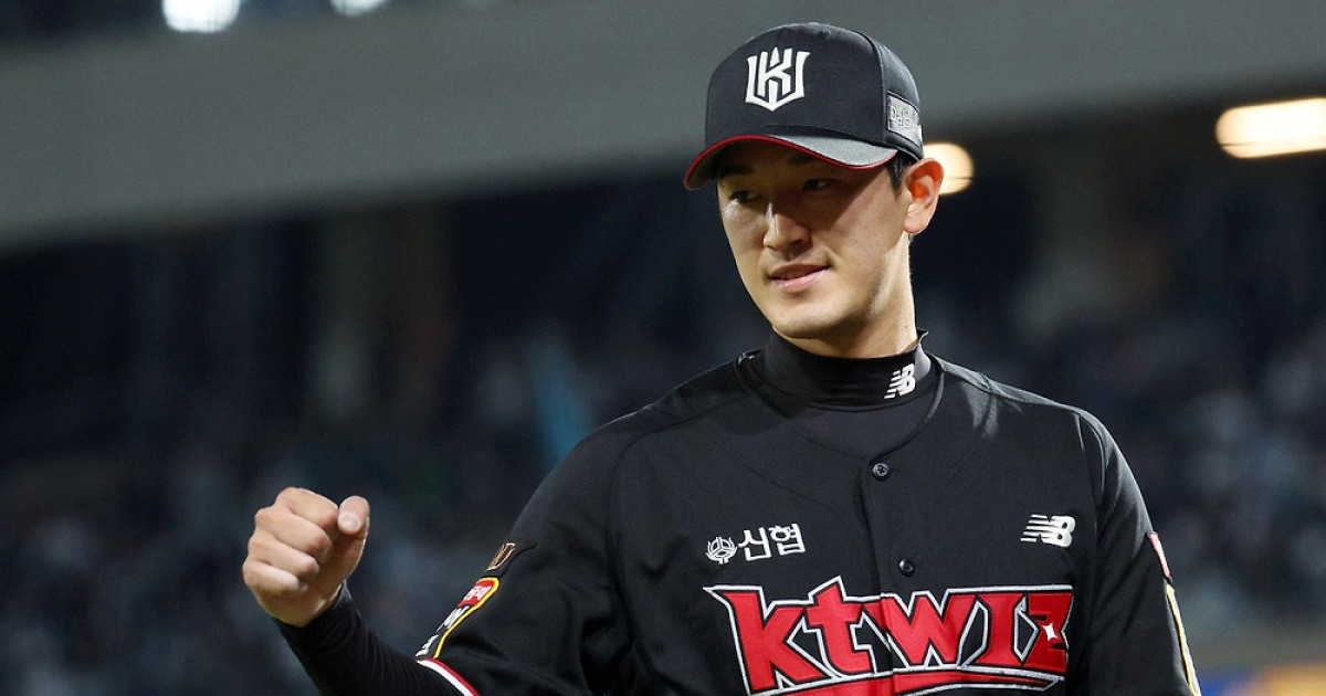 '고영표 무실점+배정대 결승포' KT, NC 3-0 제압…2연패 뒤 첫 승[PO3]