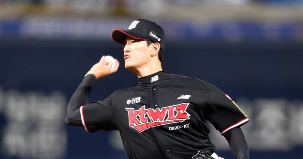 ‘고퀄스’ 고영표 무실점 역투+배정대 투런포→벼랑 끝 KT, NC에 3-0 승리 기사회생 ‘PO 4차전’ 간다[PO3]