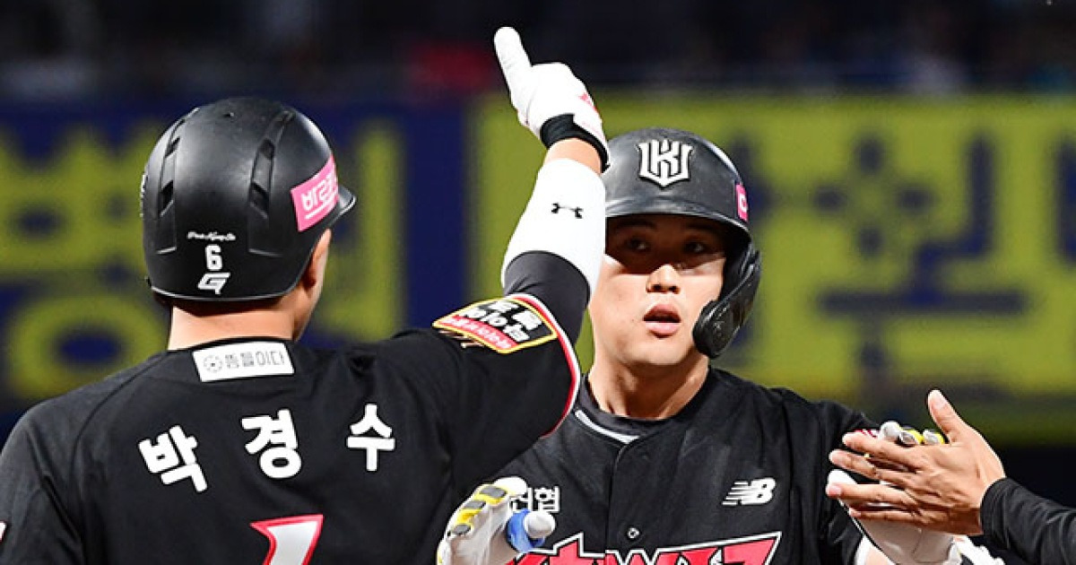 좋은 타격감 이어간 배정대, NC 태너 상대 선제 투런포 ‘쾅!’…KT에 희망 안겨 [MK PO3]