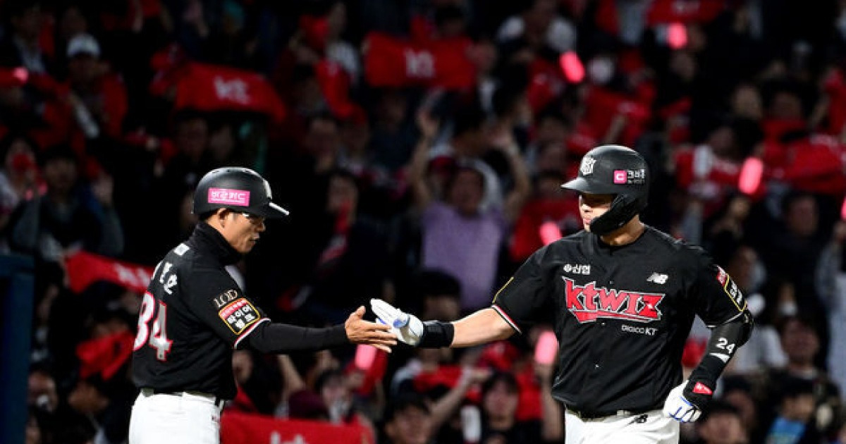 32세 미완의 거포 또 터졌다, PO 2호 홈런 쾅!…KT 7회 3-0 리드→벼랑 끝 탈출 보인다 [PO3]