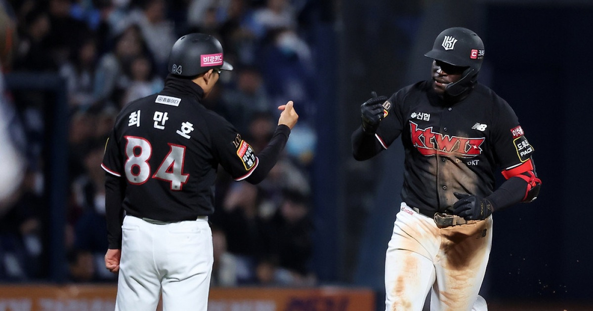 '31타수 5안타→13타수 6안타'…KT, 1승보다 더 반가운 중심타선의 부활[PO4]