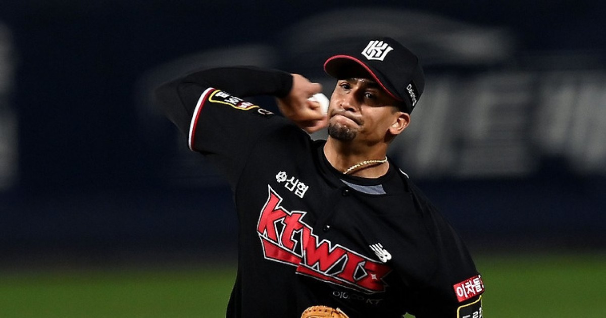 쿠에바스 완벽투에 타선까지 폭발한 KT, PO 4차전 11-2 대승, KS 진출 팀 최종 5차전서 결정