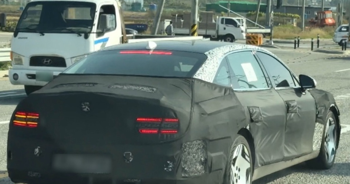 G80 F/L 롱바디까지 나오나…휠은 쟁반 디자인 | 더드라이브