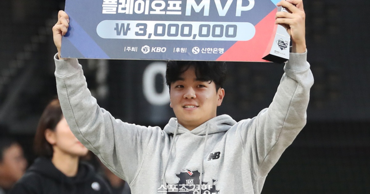 5이닝 개근, 7이닝 1승 1홀드 완벽투··· ‘깜짝 활약’ 손동현 PO MVP[PO5]
