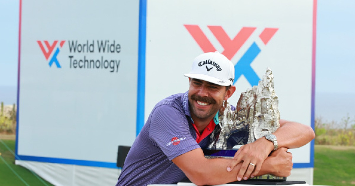 마지막 홀서 이글 퍼트 성공시킨 에릭 반 루이옌, PGA투어 WWT챔피언십 우승..통산 2승