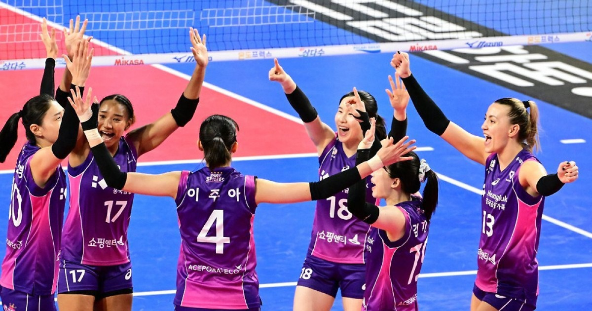 흥국생명, 3연승 질주…IBK기업은행에 3-1 역전승! [현장 리뷰]