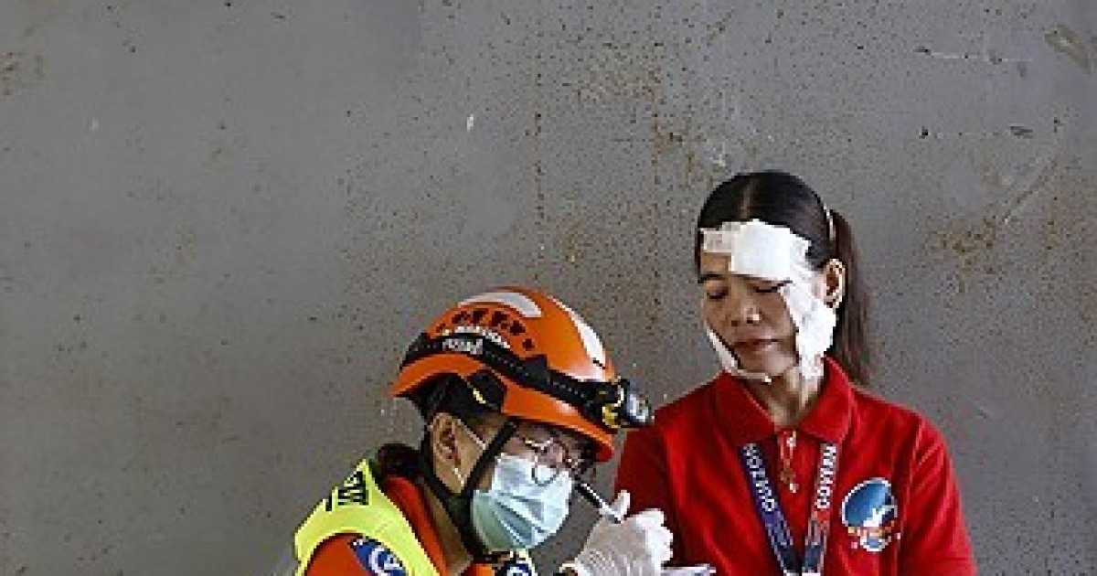 epaselect PHILIPPINES EARTHQUAKE DRILL