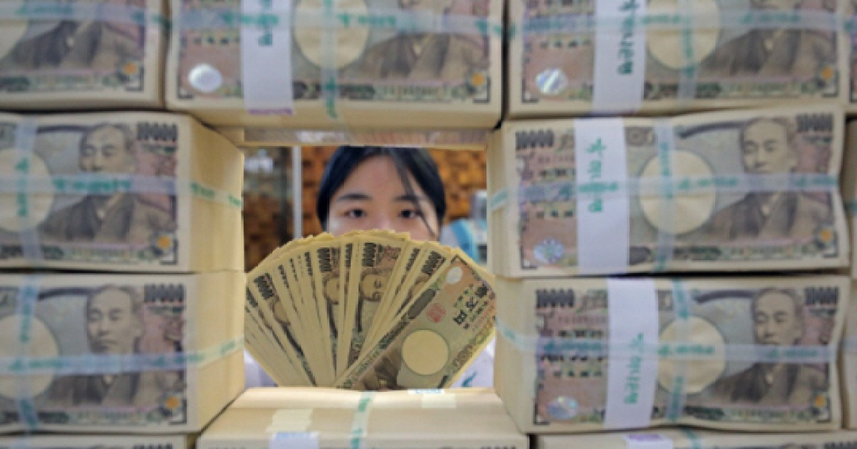 “쌀 때 바꾸자” 역대급 엔저에…엔화예금 하루 1000억