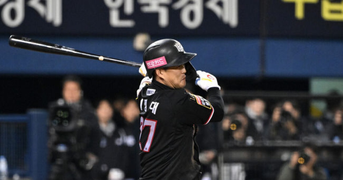 '우승 확률 88% 전쟁' KT 톱타자 배정대-알포드 7번 강등. LG 톱타자 '8타수 무안타' 홍창기 불변, KT-LG 라인업 [KS3]