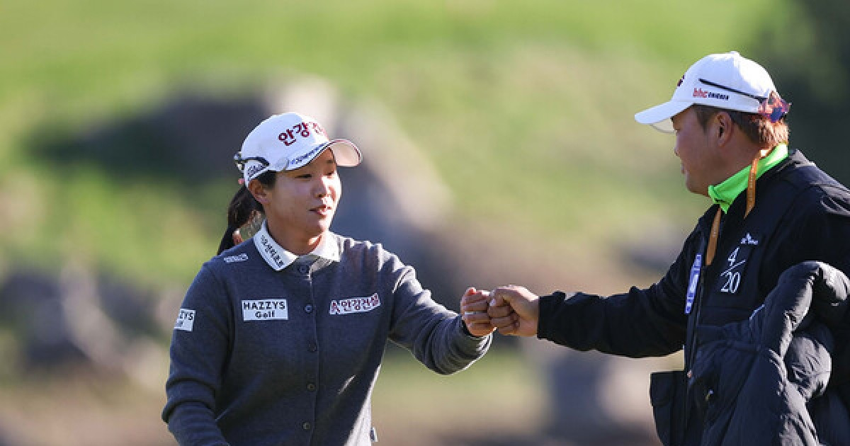 '다승왕 조준한' 임진희, 2R 선두로 우승에 성큼…이예원의 전관왕 저지하나? [KLPGA SK쉴더스·SK텔레콤]